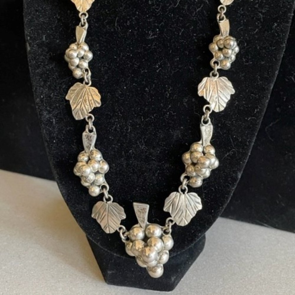 925 Taxco Mexico Grape Vine Necklace Circa 1980 - Gem